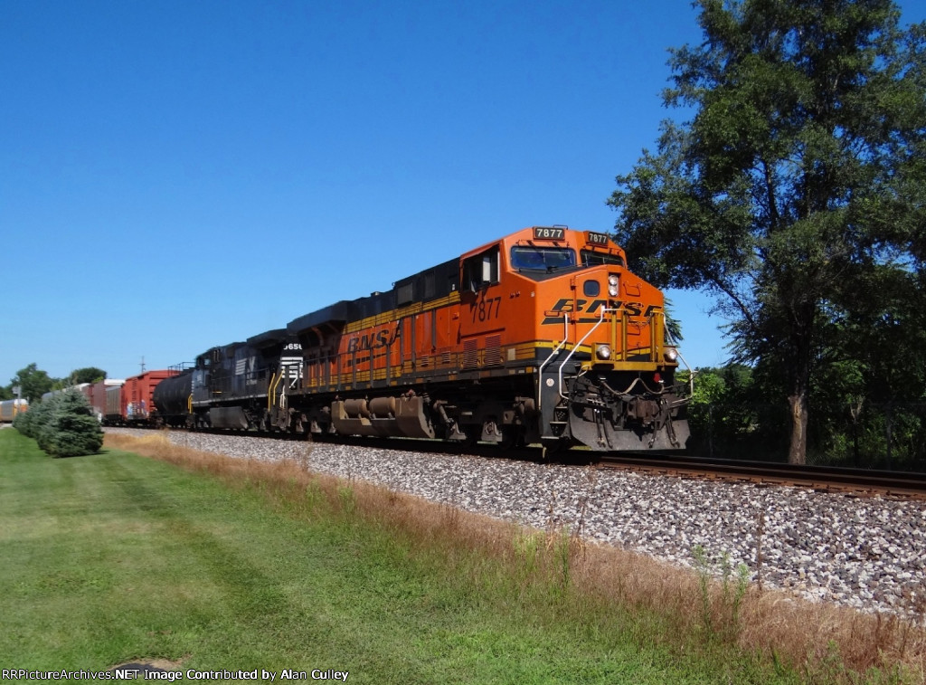 BNSF 7877-18K